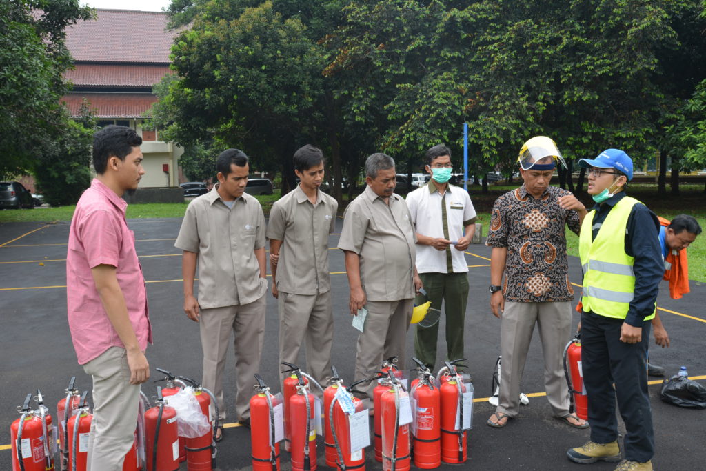 Pelatihan Dasar Penggunaan APAR – Fakultas Teknik Universitas Indonesia