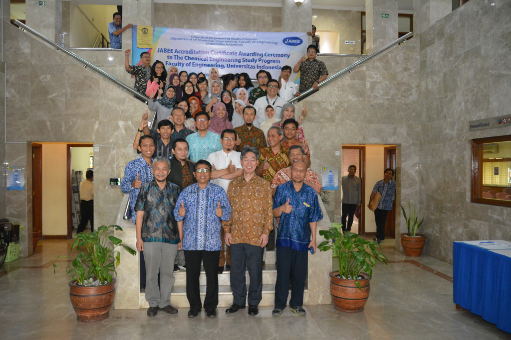 Penyarahan Sertifikat Akreditasi JABEE pada Program Studi Teknik Kimia ...